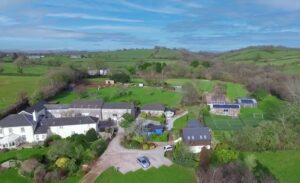 Compton Pool Holiday Cottages in Devon – Family holidays in Devon